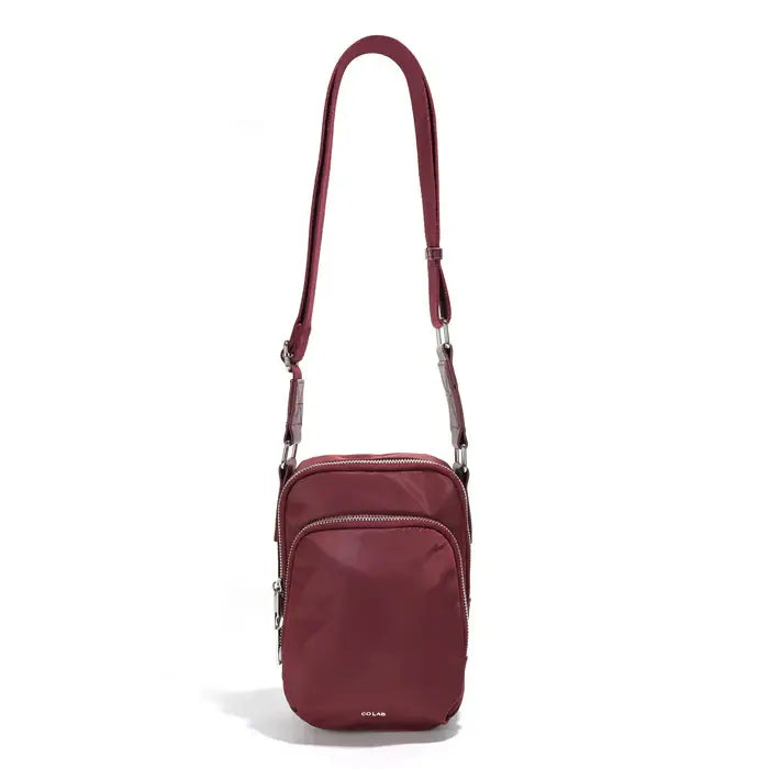 LINDA Tech Crossbody - Sleek & Sustainable